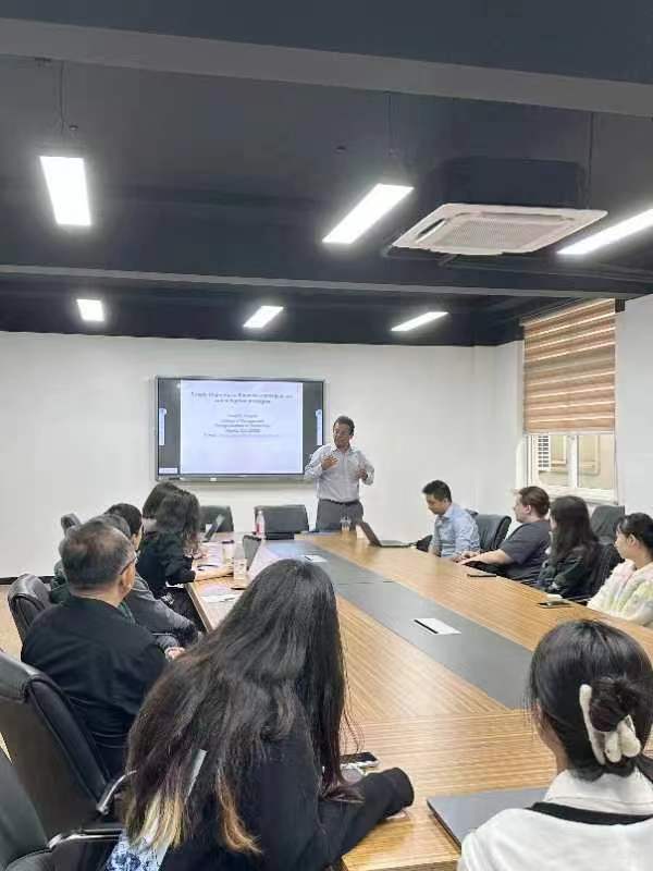 佐治亚理工商学院教授 Vinod R. Singhal教授应邀来学院开设讲座-上海大学悉尼工商学院